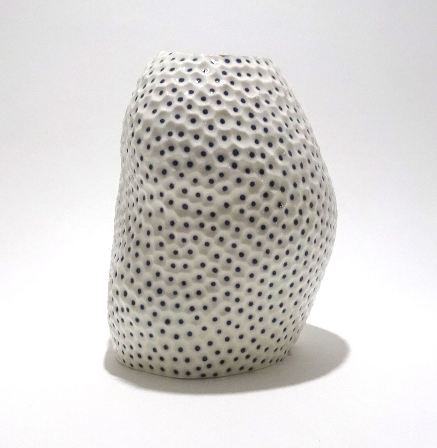 Nucleolus Pofu Vase (Navy) by Ikuko Iwamoto (Ceramics)
